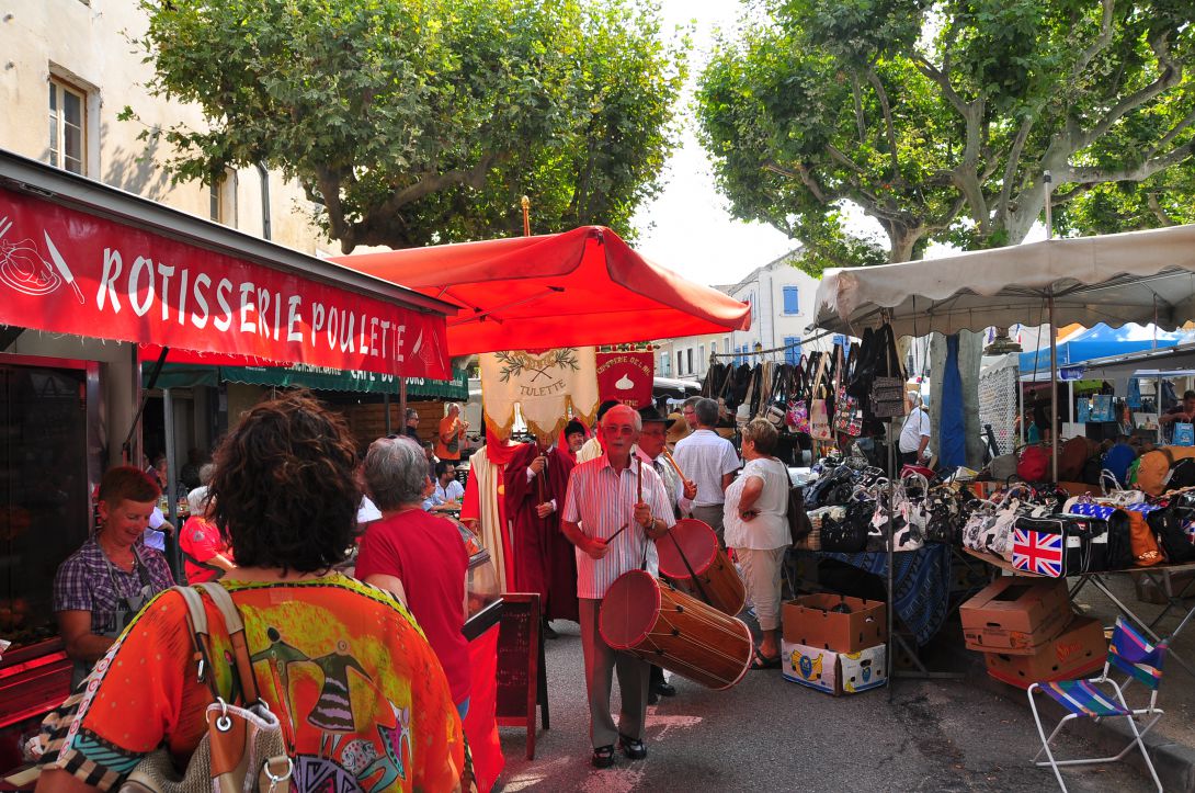 Marché provencal Tulette